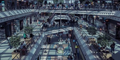 Un centre commercial qui améliore son expérience client en se ...